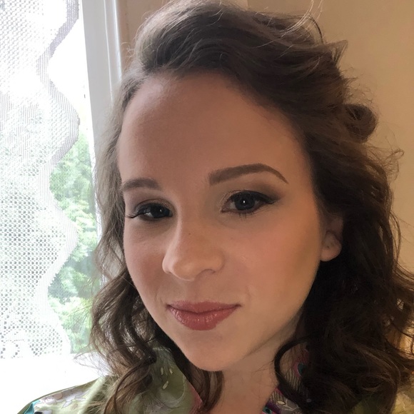 Courtney's Closet (@courtney101208) | Poshmark